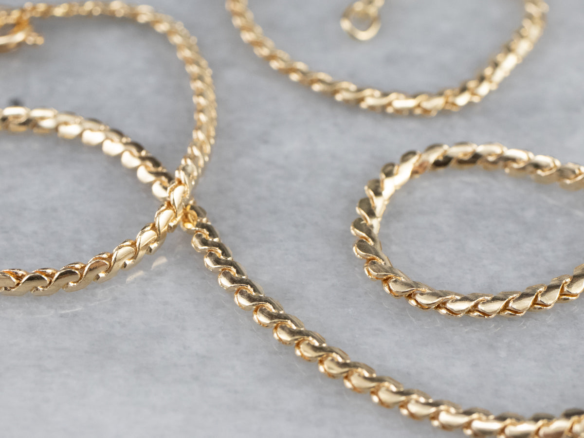 Serpentine chains store